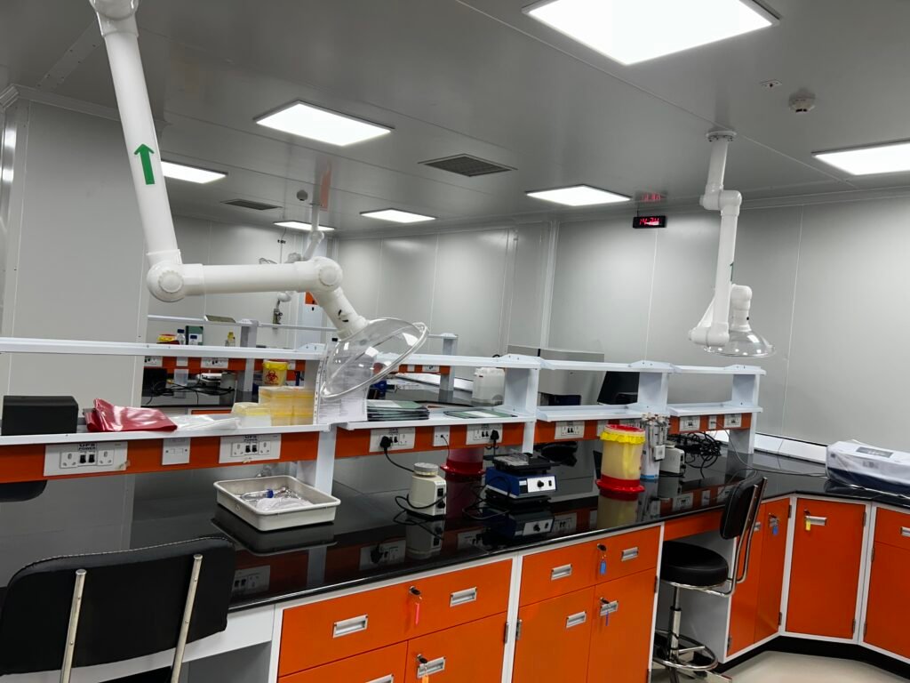 Modular Lab Furniture Manufacturer in India -Envigaurd